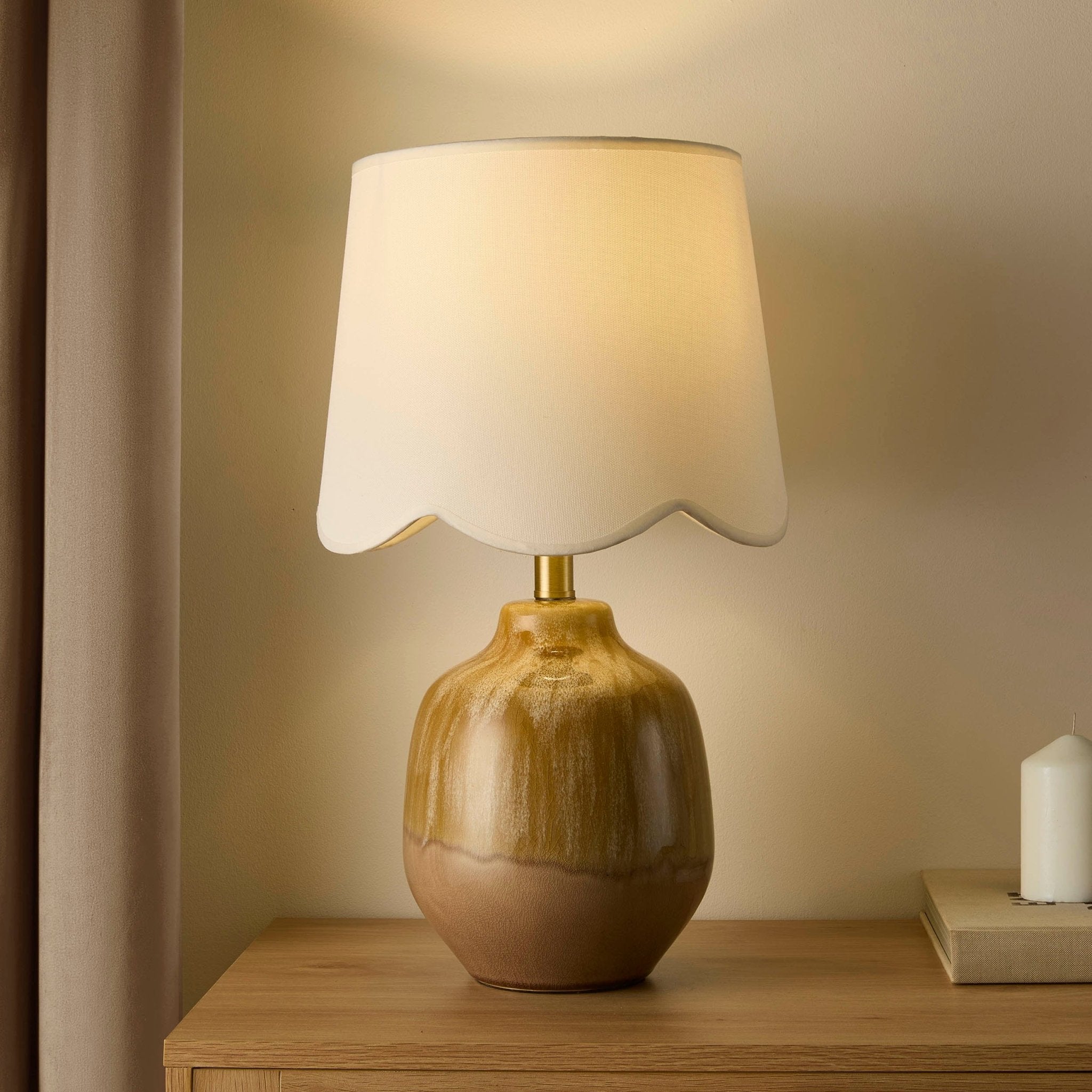 Emer Scallop Edge Reactive Glaze Table Lamp - Brown/White – DUSK