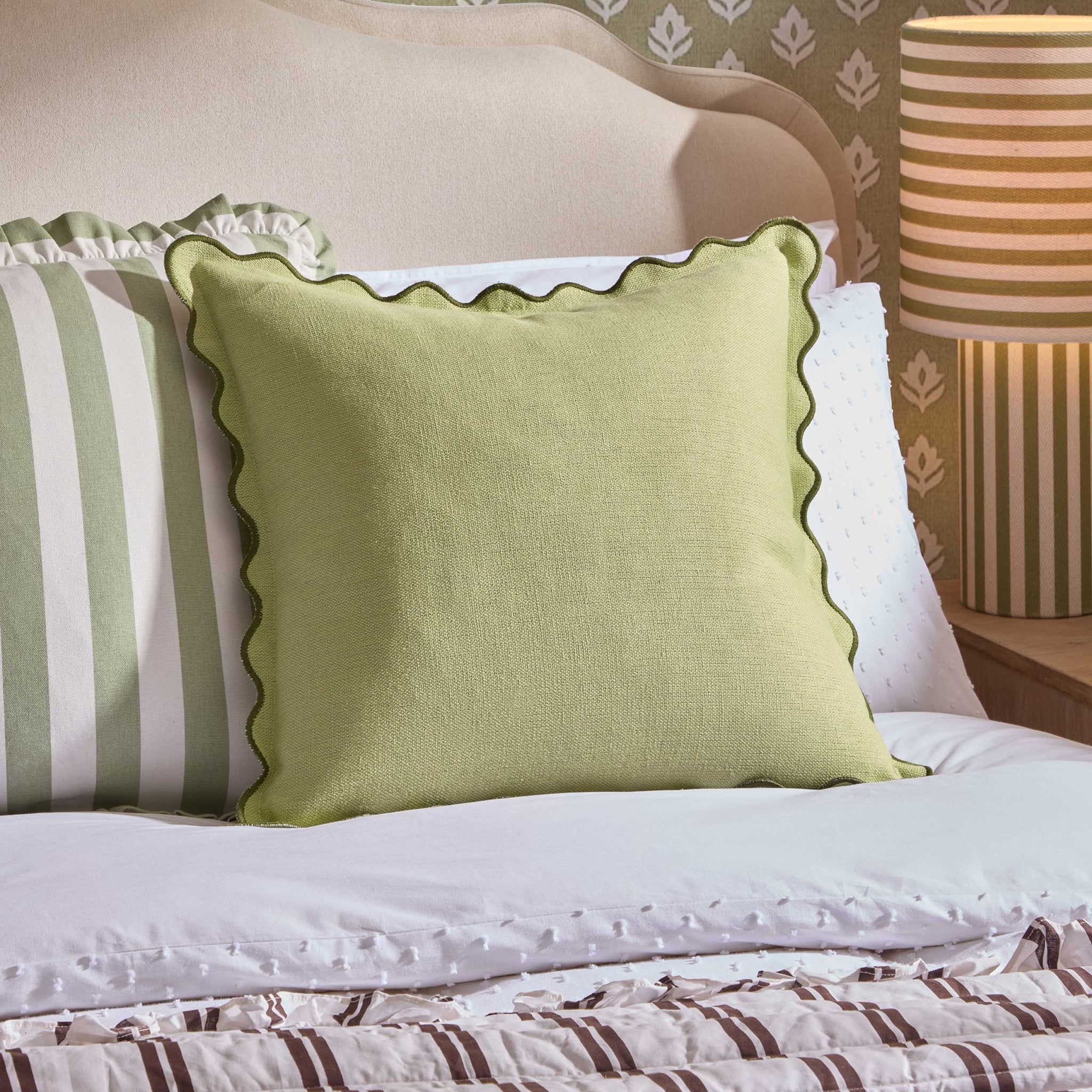 Linen Blend Scallop Edge Cushion Cover - Green – DUSK