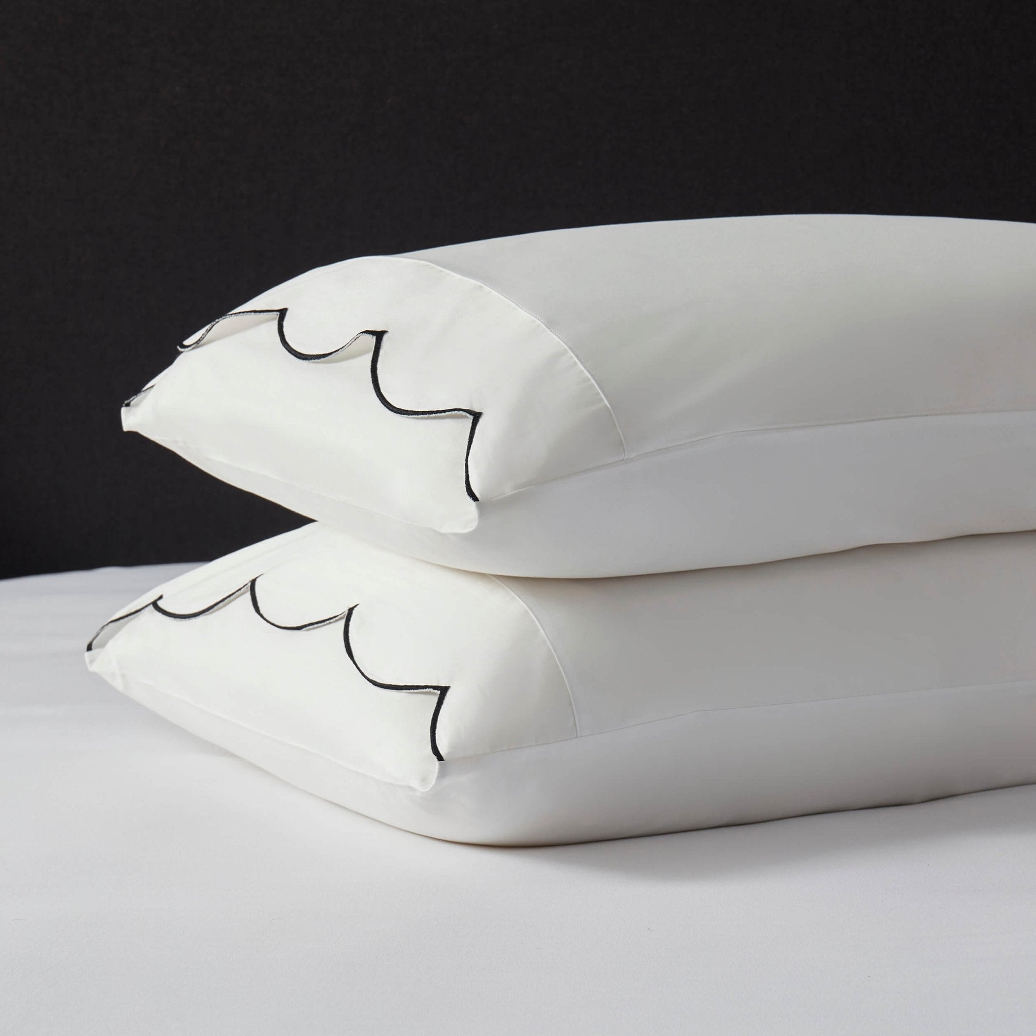 Pair of Simone Scallop Embroidered Edge Classic Pillowcase - Off White ...