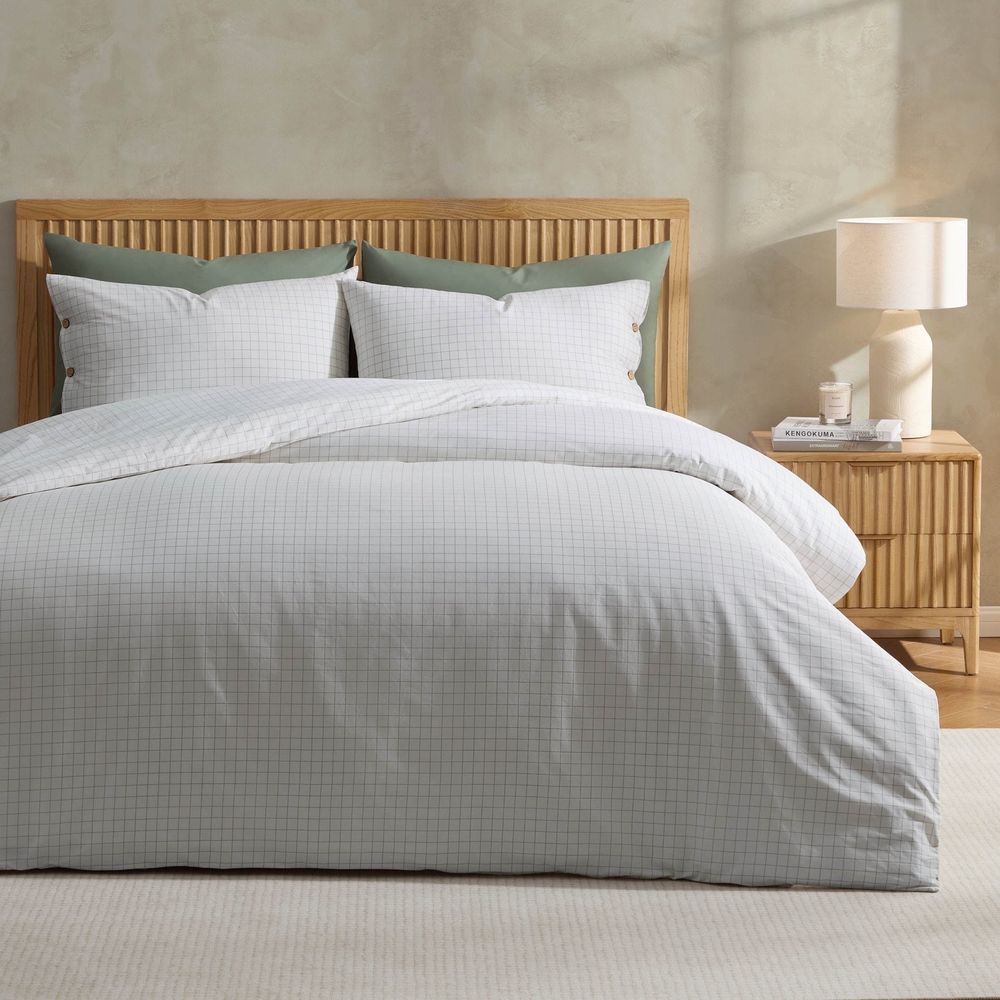 Thea Duvet Cover & Pillowcase Set - Off White/Black – DUSK