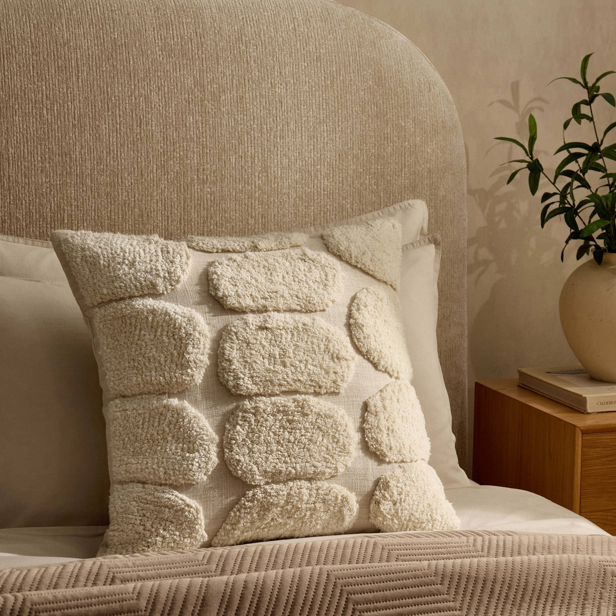 Tufted Pattern Cushion Cover - Off White – DUSK